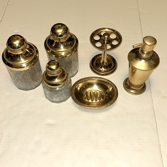 Croscill | Bath | Vintage Croscill Saxony Bathroom Set Very Stunning ...